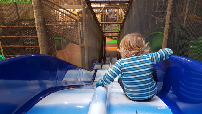 Letz Fetz – Indoorspielplatz in Neufahrn bei Freising mit Parkhaus