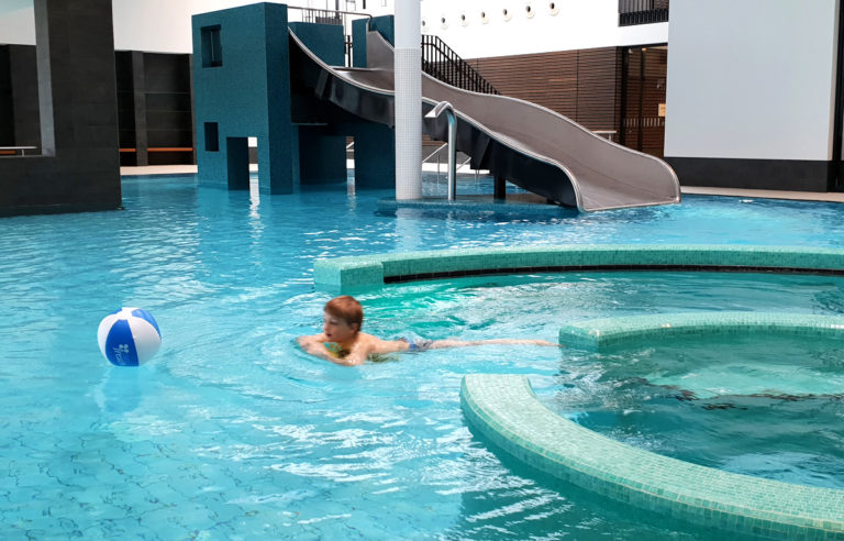 Erlebnisbad Fresch in Freising: Wasser-Rutsche, Strömungskanal und ...