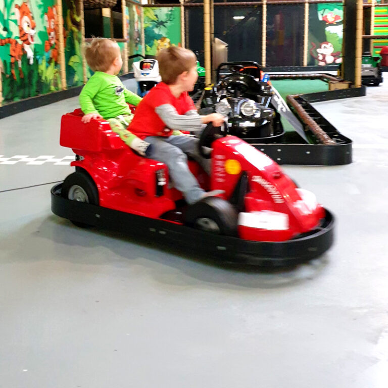 Letz Fetz – Indoorspielplatz in Neufahrn bei Freising mit Parkhaus