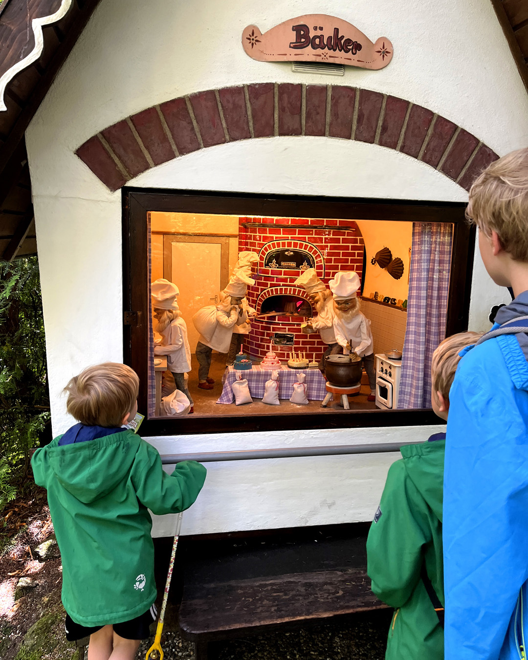 Freizeitpark Ruhpolding – Märchenwald mit Fahrgeschäften, Dinos und ...